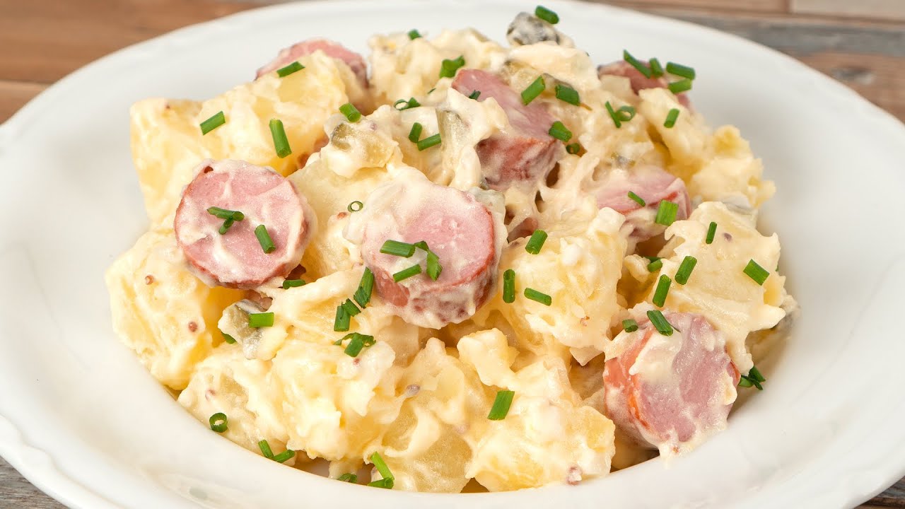 Deliciosa Ensalada Alemana con Patatas y Salchichas