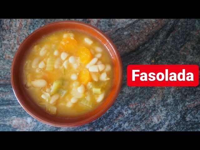 Receta fácil de Fassoulada: la sopa de alubias griega perfecta