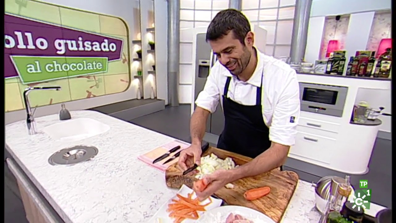 Delicioso Pollo Guisado al Chocolate: Una Receta Inolvidable