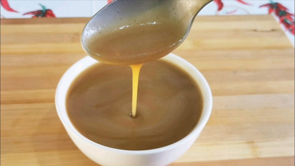 Receta tradicional de salsa gravy para carnes y asados